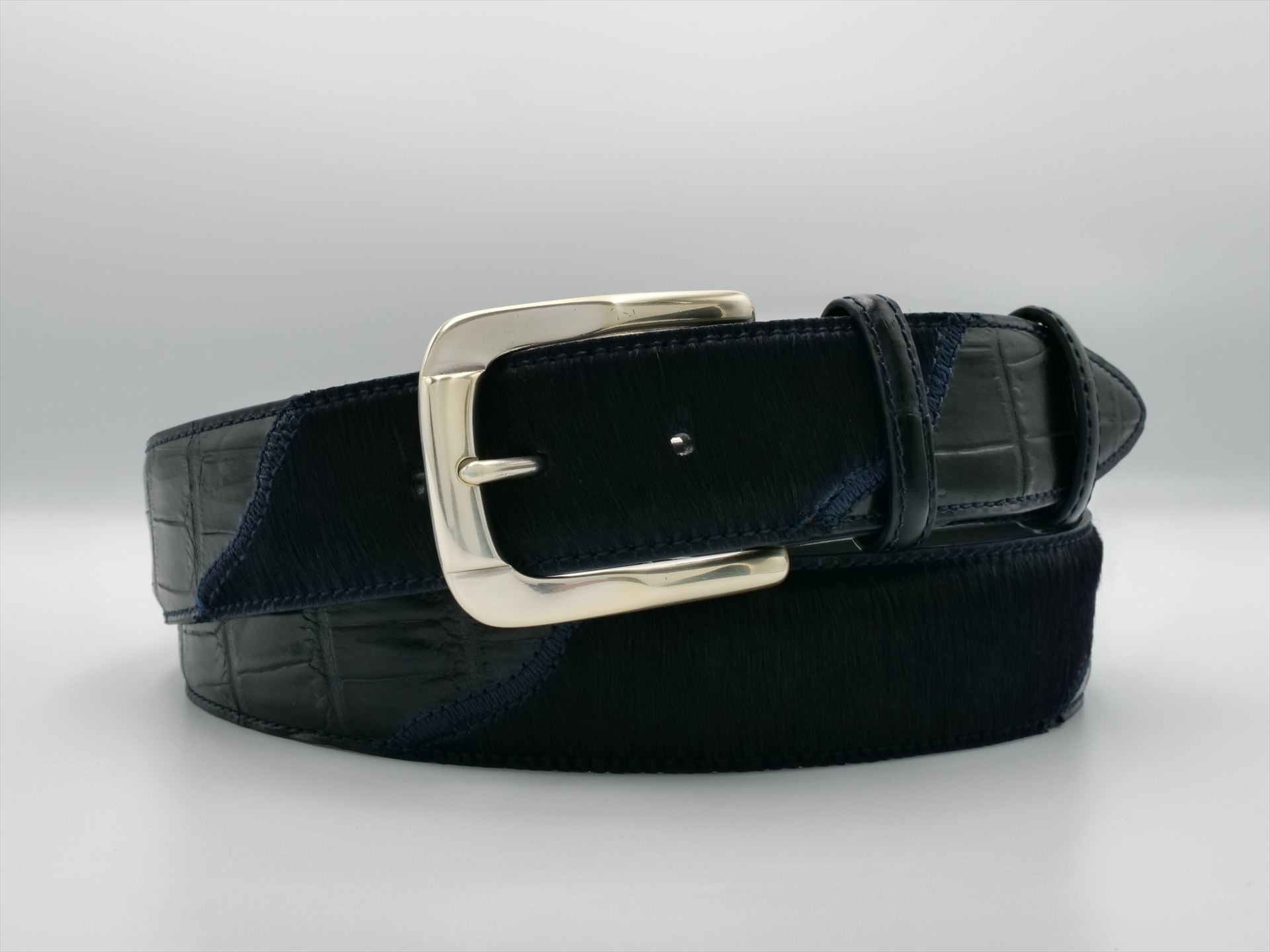 ELLIOT RHODES LONDON / GREYSTOKE CODA/HORSY DEEP BLUE